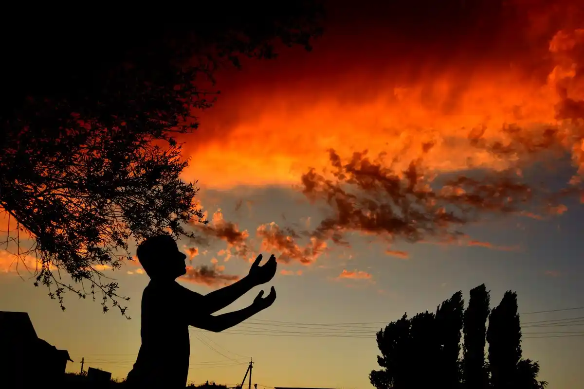 20 Powerful Prayers to Get Rid of Demons Today